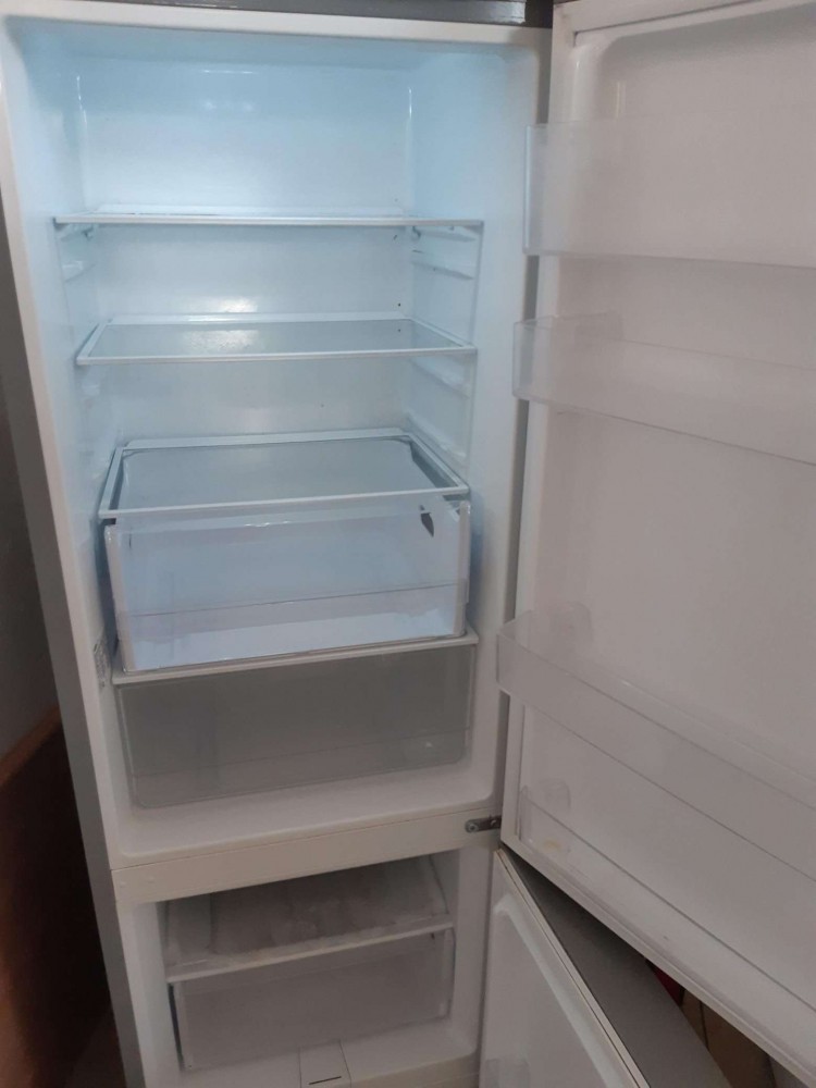 Használt Samsung RL29THCTS alulfagyasztós hűtőszekrény [H13225] - árak ...