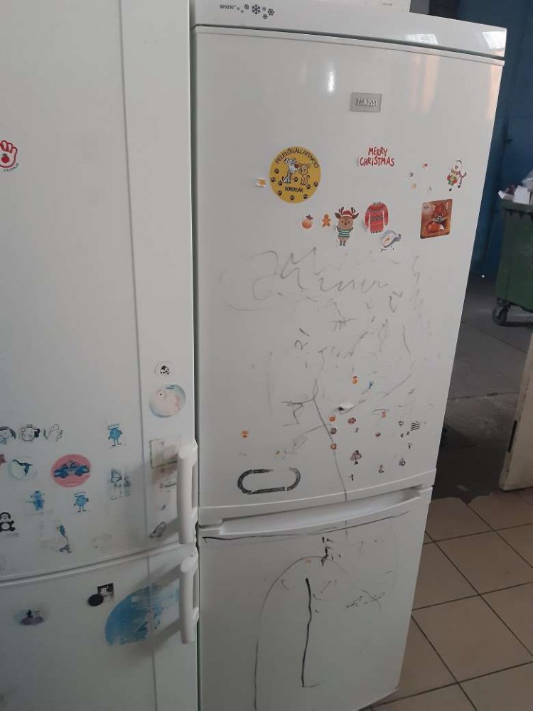 Használt Zanussi ZRB 934 PW2 alulfagyasztós hűtőszekrény [H13780 ...