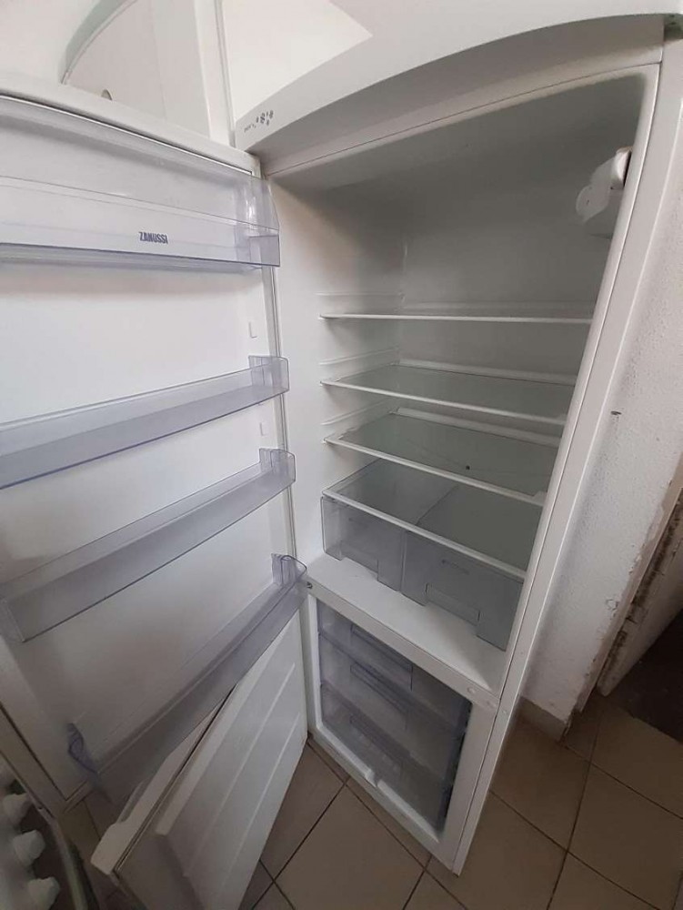 Használt Zanussi ZRB 934 PW2 alulfagyasztós hűtőszekrény [H13780 ...
